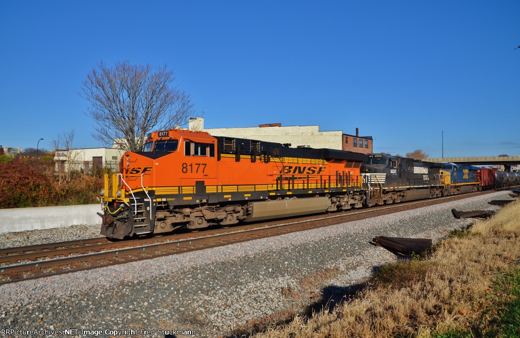 BNSF 8177